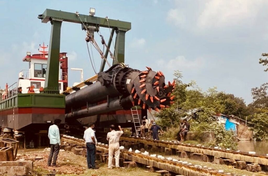 HID Dredging delivers CSD to India - Dredging Today