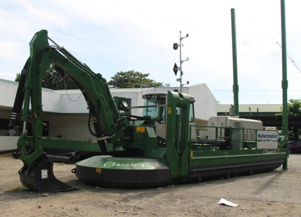 DPWH Region III acquires new Watermaster amphibious dredge - Dredging Today