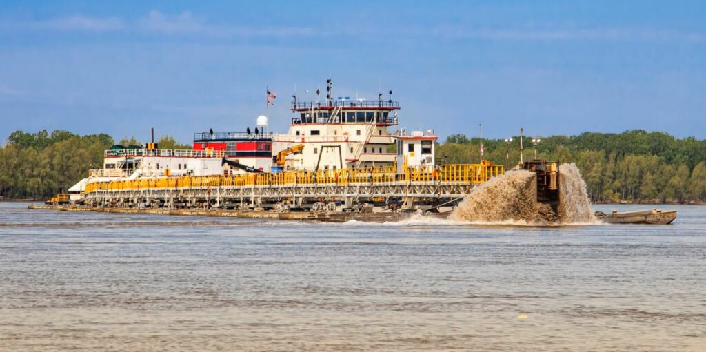 Dredge Hurley Slideshow VIDEO - Dredging Today