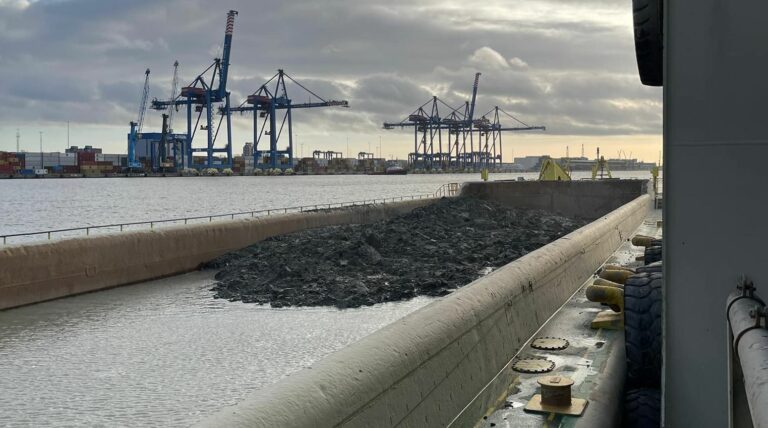 Boskalis' giant Magnor busy in Klapieda PHOTO UPDATE - Dredging Today