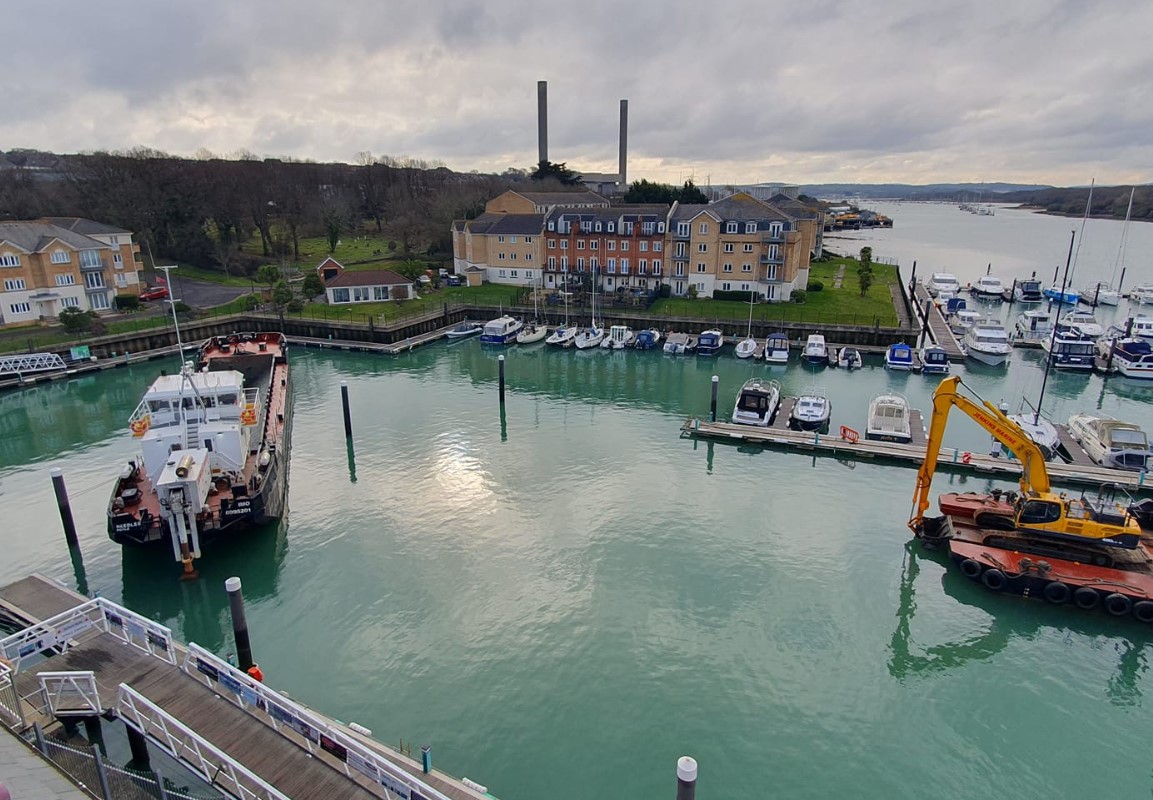 Cowes dredging campaign in full swing - Dredging Today