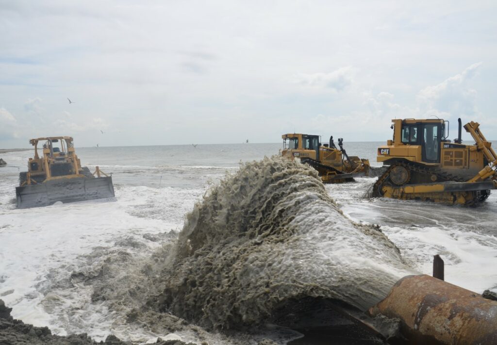 CPRA to spend over $1 billion on dredging projects this season ...