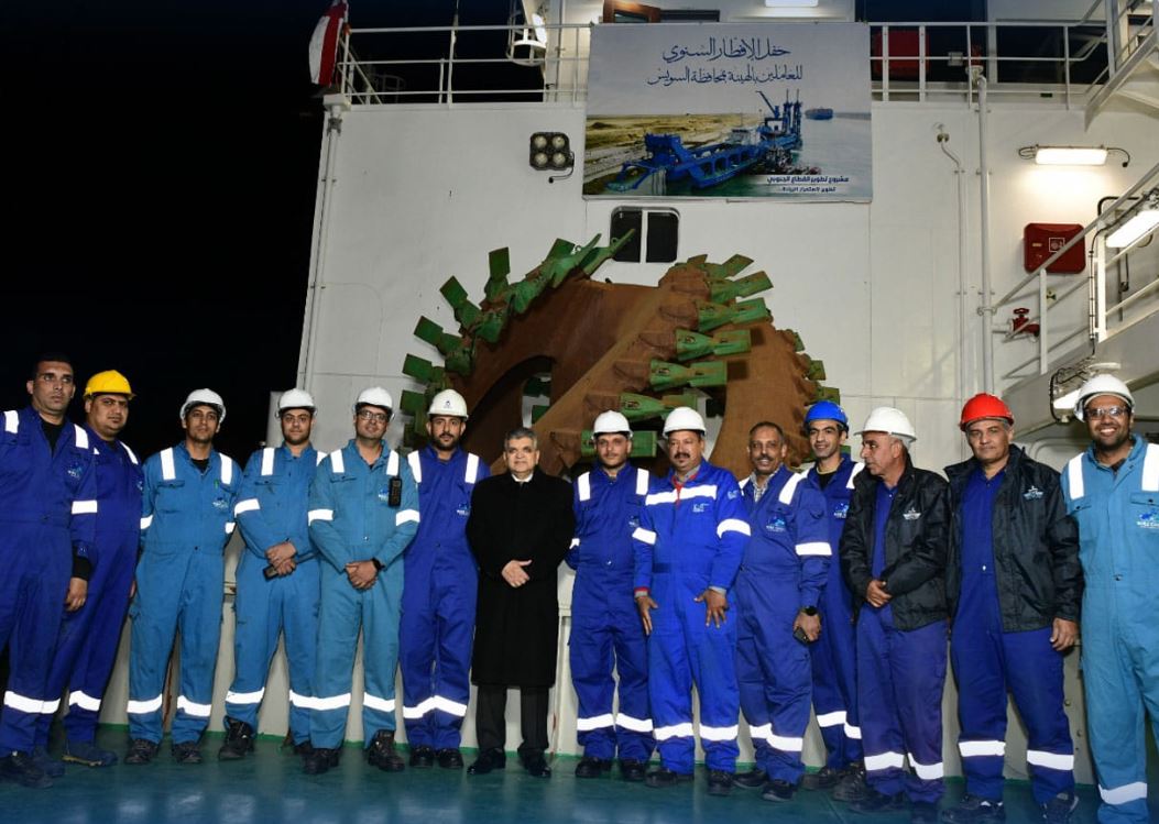 EXCLUSIVE: Dredging of Suez Canal southern sector nears end - Dredging ...