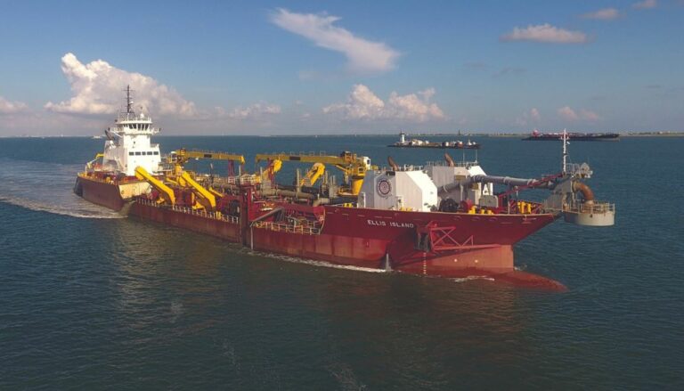 GLDD to proceed with its largest project yet - Rio Grande LNG ...