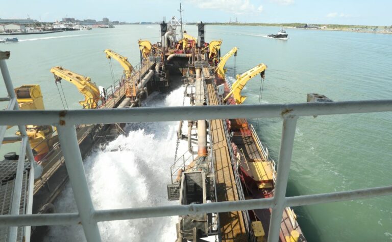 Spotlight on hopper dredger Padre Island - Dredging Today