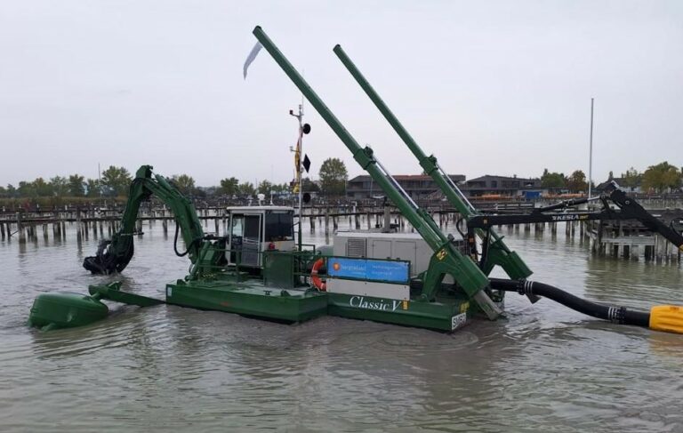 PHOTO: Watermaster Amphibious Dredger Busy in Sri Lanka - Dredging Today