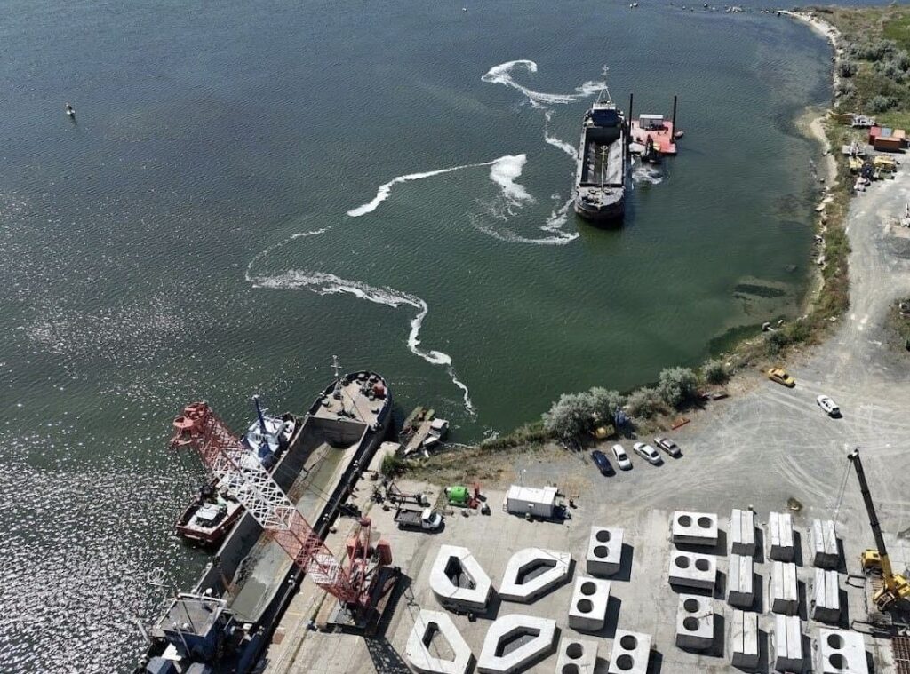 Berth Expansion - Dredging Today