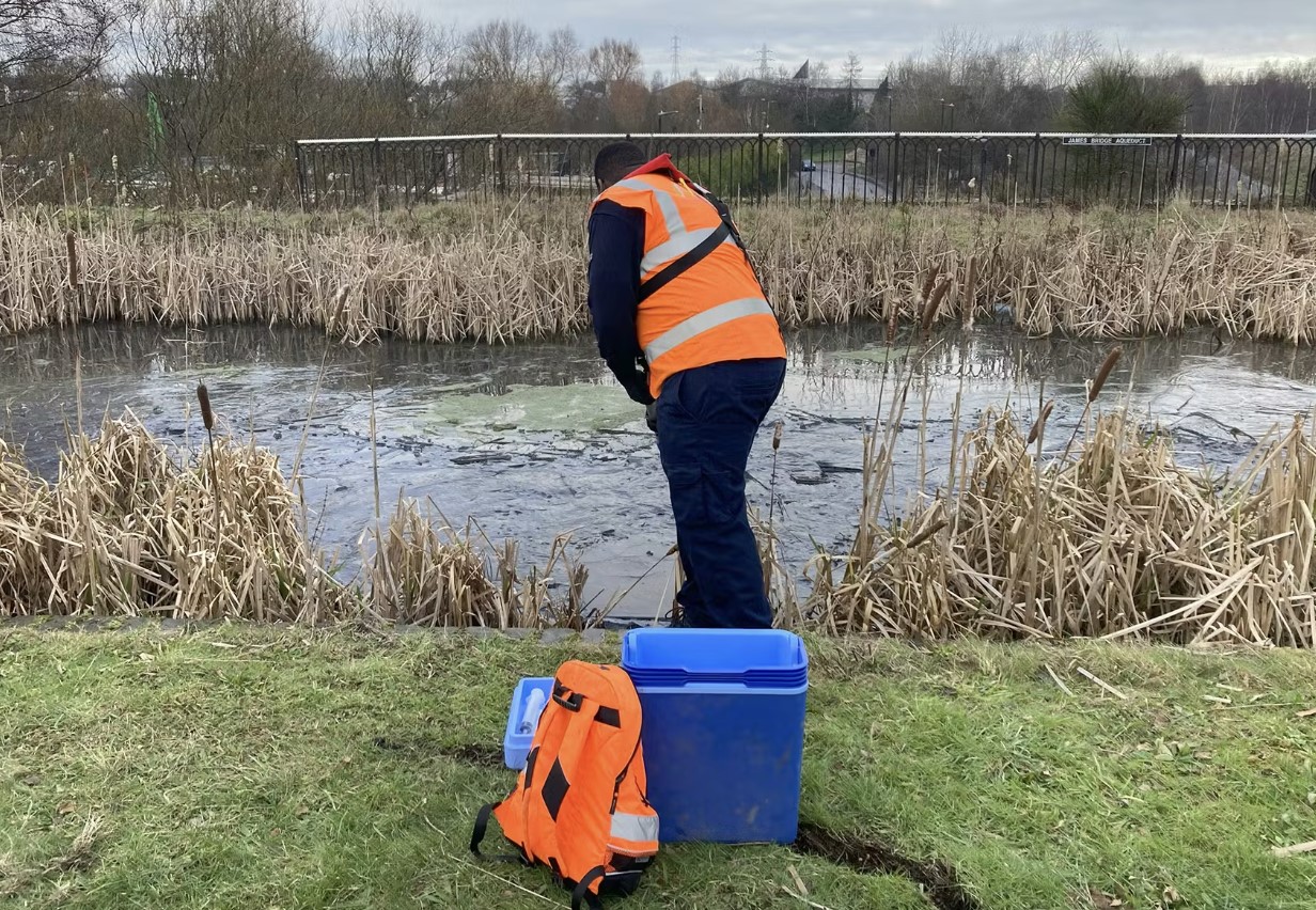 Dredging to remove toxic sediment from Walsall Canal - Dredging Today